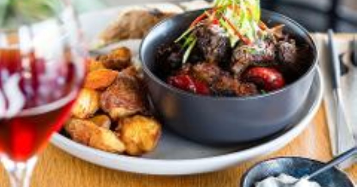 Darwin: 4-Course Dining Experience with Sparkling Wine | GetYourGuide