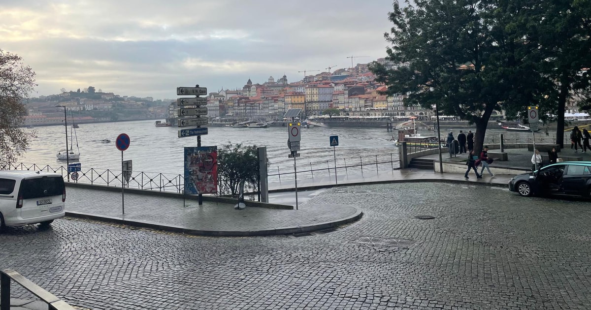 Porto : visite à pied de la ville avec collation et boissons | GetYourGuide