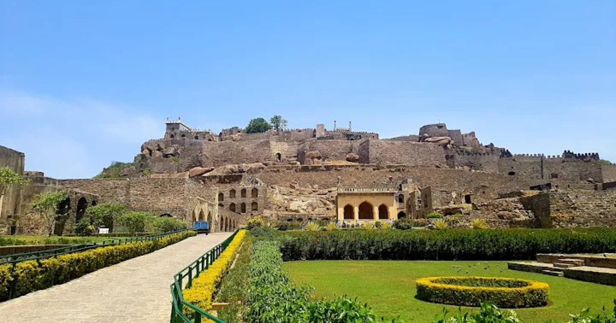 Hyderabad: tour di Charminar, Forte di Golconda e tombe Qutub Shahi ...