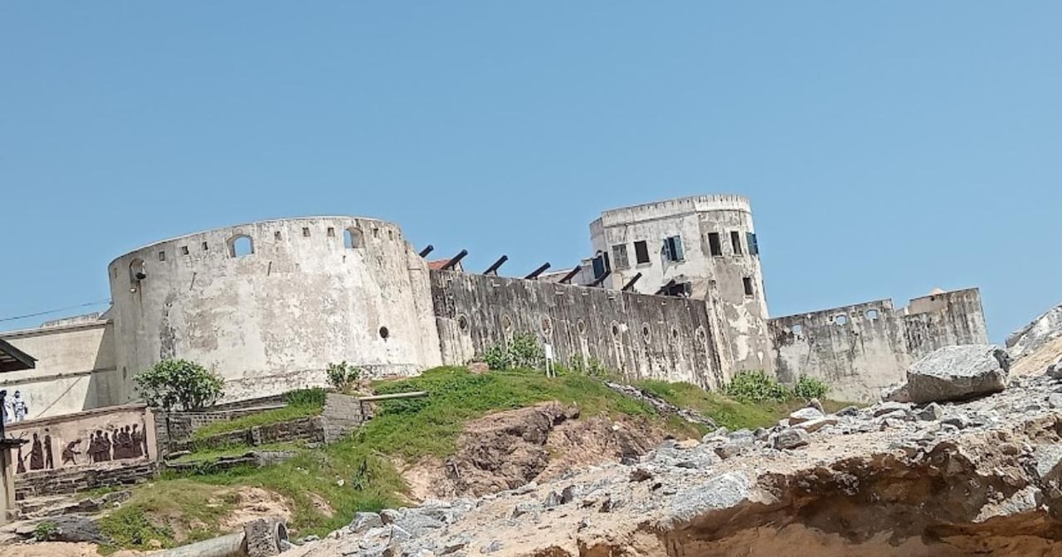 Accra : Cape Coast, Elmina Castle Guided Day Tour Experience | GetYourGuide