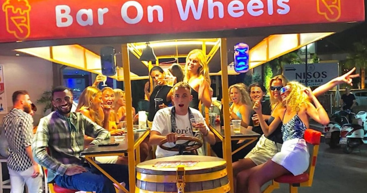 Malia: Party Bike 1 uur Experience & Onbeperkt drinken | GetYourGuide
