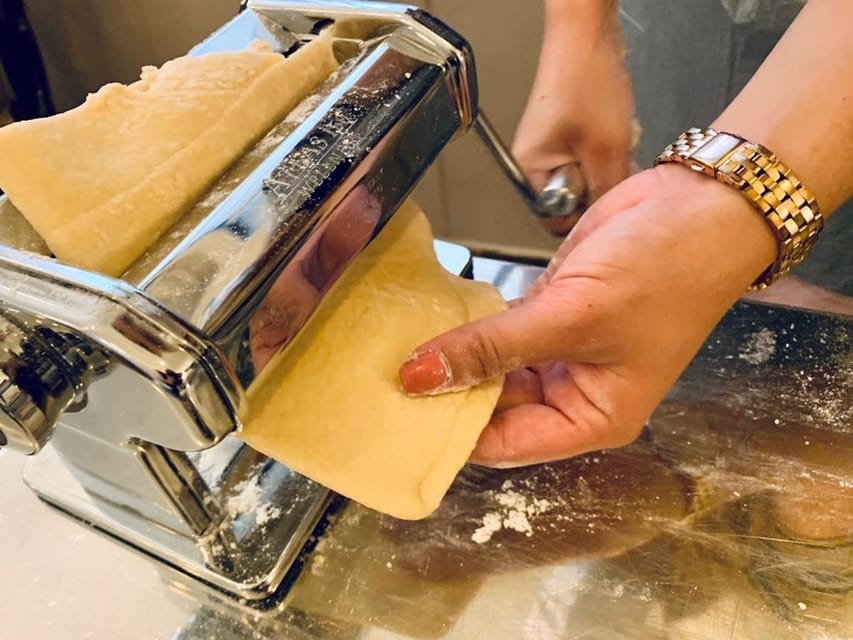 Roma: Lezione di cucina del Master Chef romano con vino | GetYourGuide