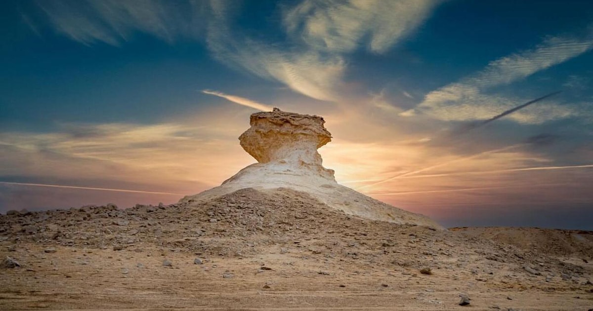Doha, Qatar West Coast Qatar Tour, Skulpturer, Camel Racing-bana ...