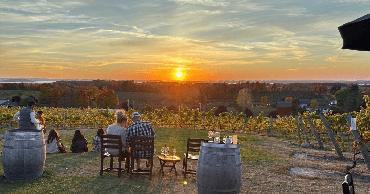 Traverse City: Old Mission Peninsula 4-Hour Sunset Wine Tour | GetYourGuide