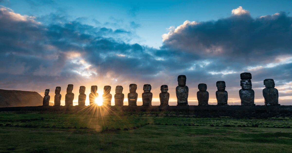 Solopgang i Tongariki: Solopgang ved Tongariki Park Privat tur ...