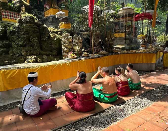 Taman Beji Griya Waterfall: Holy Bathing/Soul Retreat Ritual | GetYourGuide