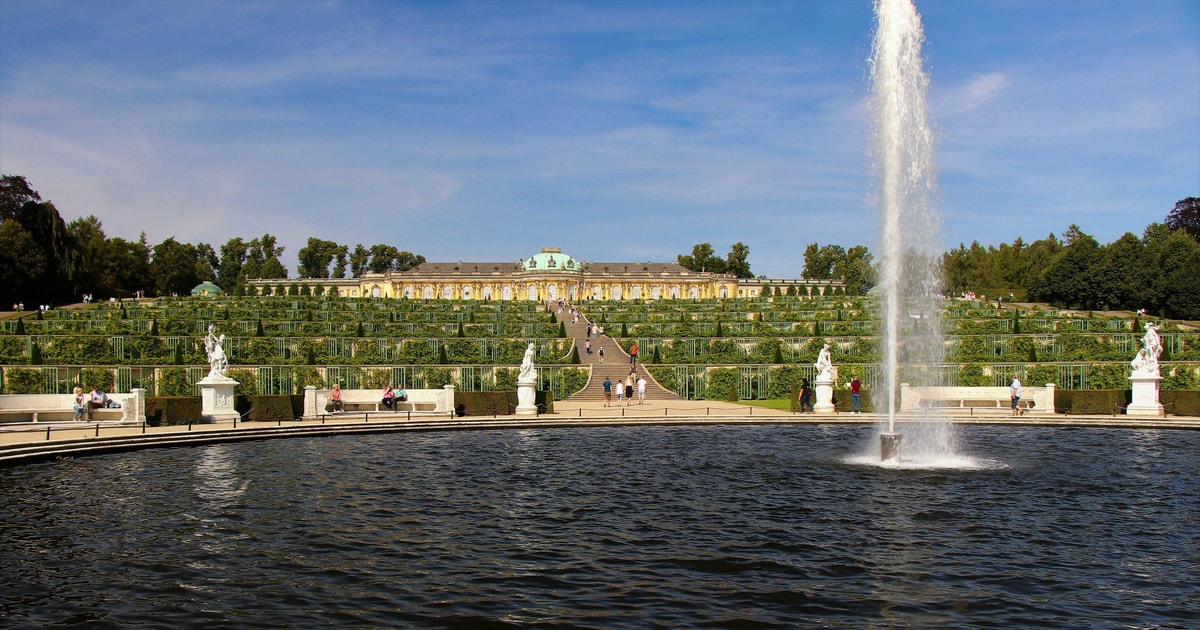 5 uur privétour door Potsdam met gids, chauffeur & fotograaf | GetYourGuide