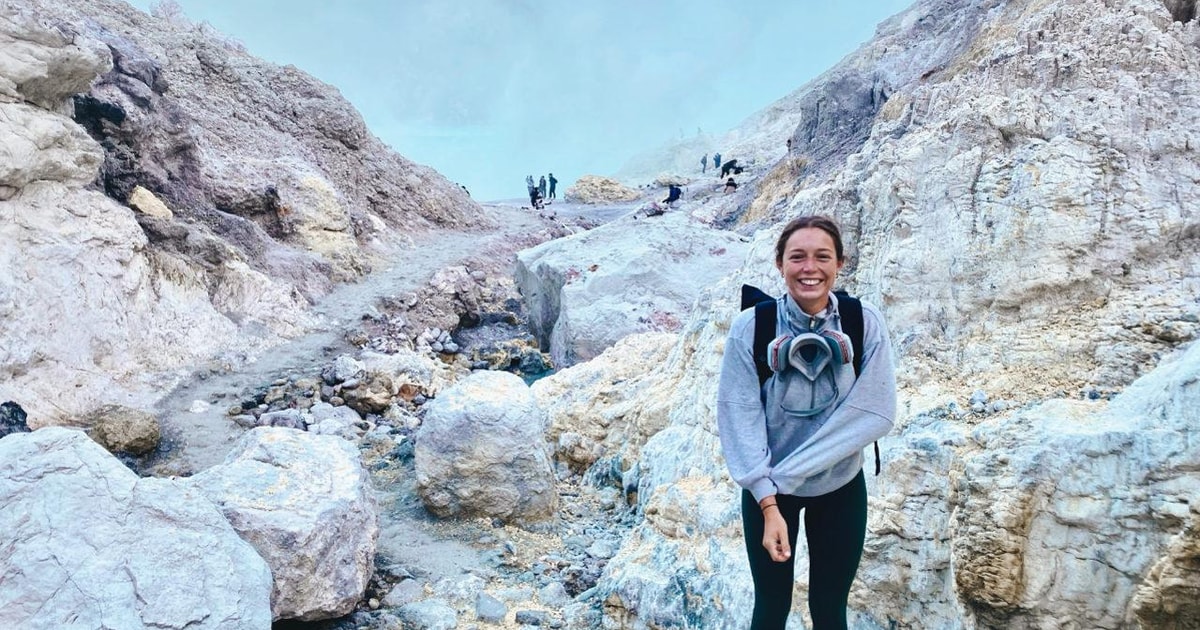 From Bali : Mount Ijen Blue Fire 2D1N | GetYourGuide