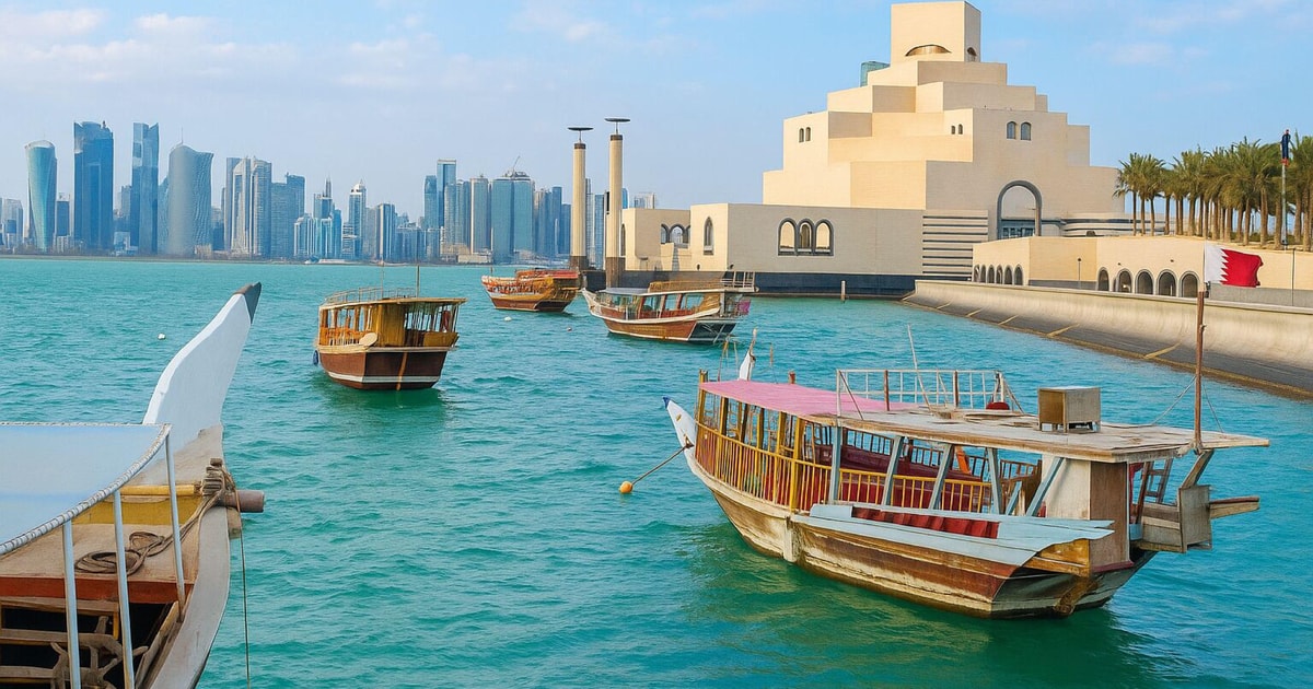 Doha : Tour de ville avec tour en bateau traditionnel Dhow | GetYourGuide