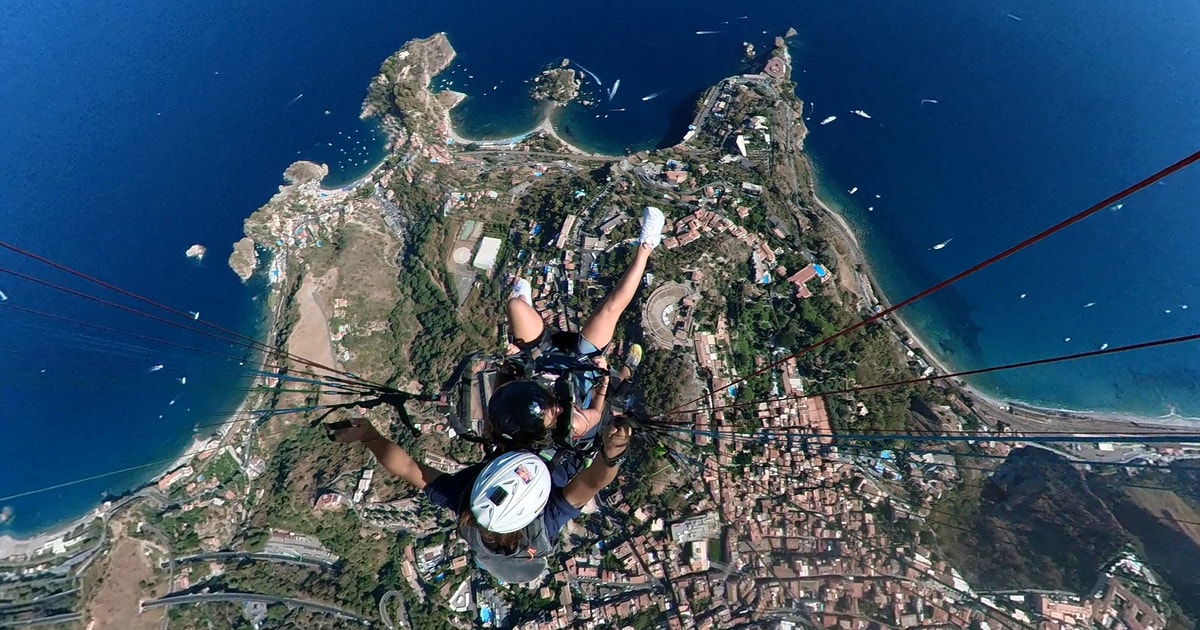 Paragliding Tandem Taormina + Video/Foto e GoPro + Acrobazia | GetYourGuide
