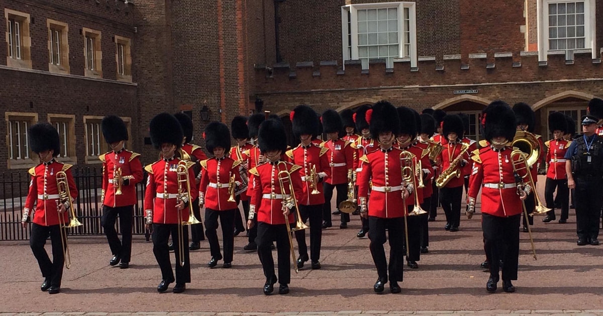 Londen: Privé wisseling van de wacht & Westminster Abbey | GetYourGuide