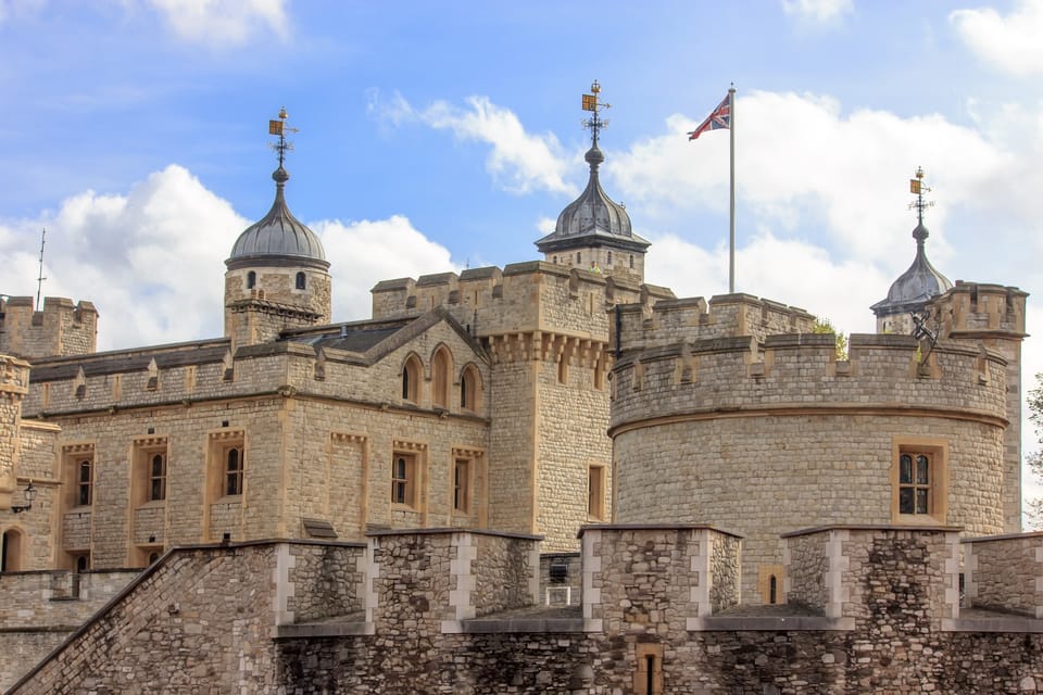 Tower of London Tickets and Jack the Ripper Ghost Tour | GetYourGuide