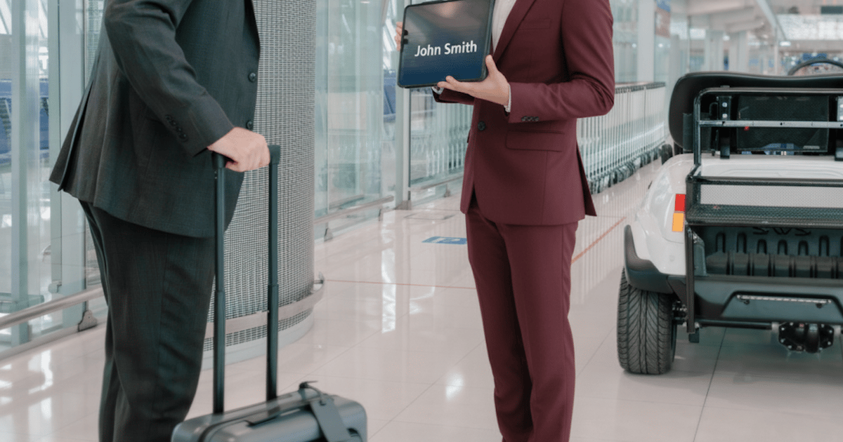 Phuket Lufthavn: VIP Fast Track-service og transport til Khao Lak ...