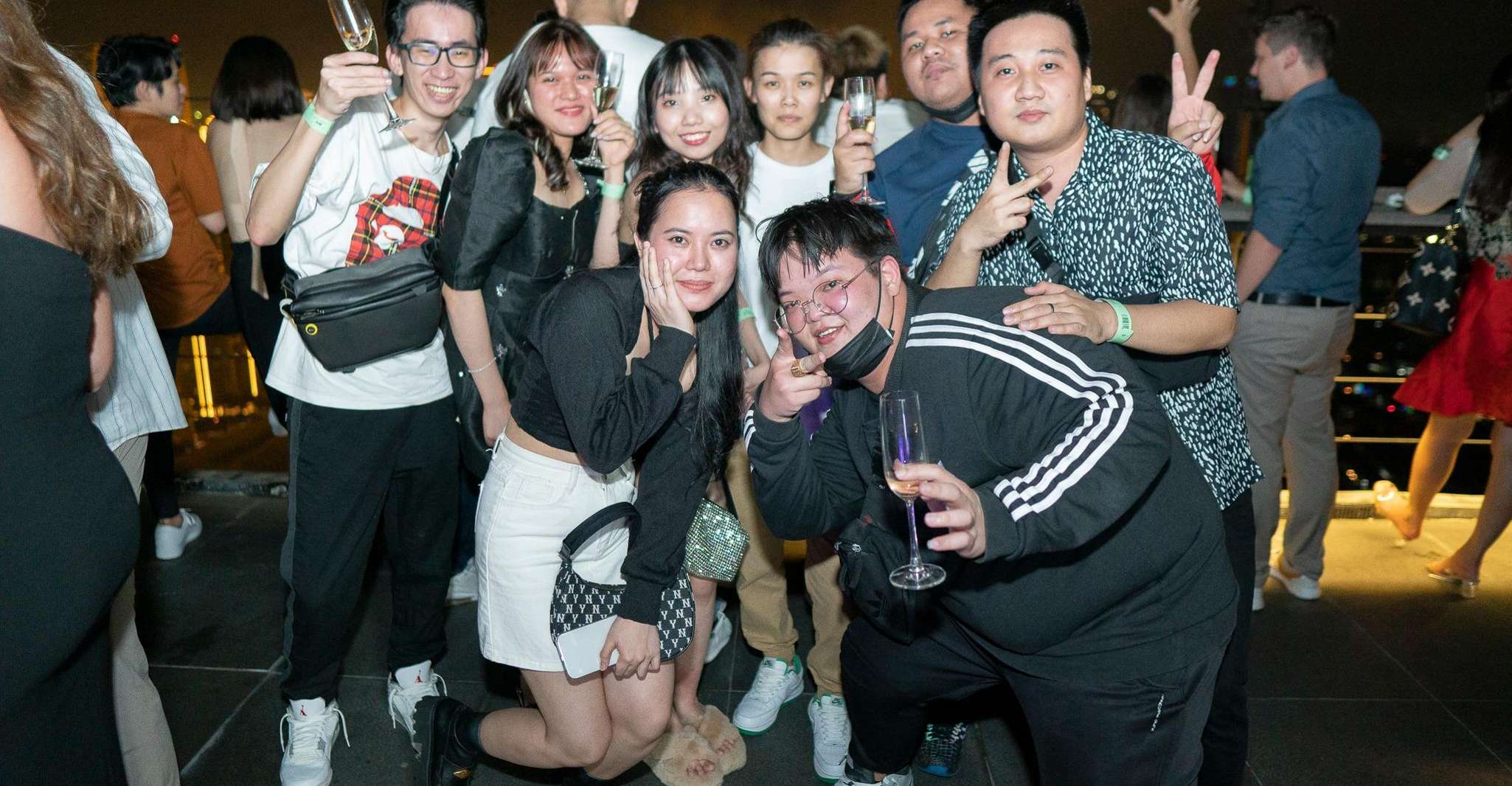 The Ultimate Manila Nightlife Tour , Rooftops and Clubs | Guided Tour ...