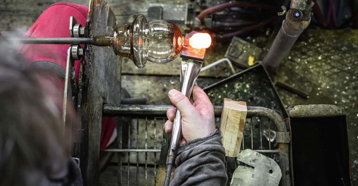 Karlovy Vary: Moser Glassworks Tour with Museum Entry | GetYourGuide