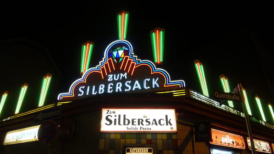 Hamburgs Highlights: Harbor Cruise & Reeperbahn Walking Tour | GetYourGuide