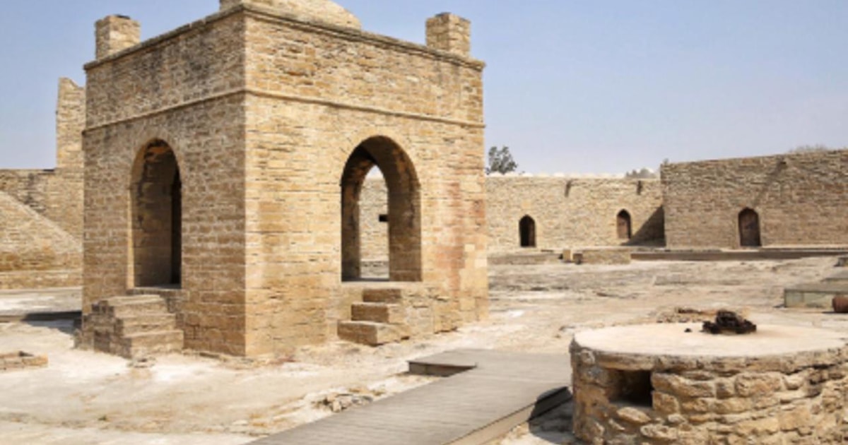 Ateshgah Feuertempel und Brennender Berg Tour | GetYourGuide