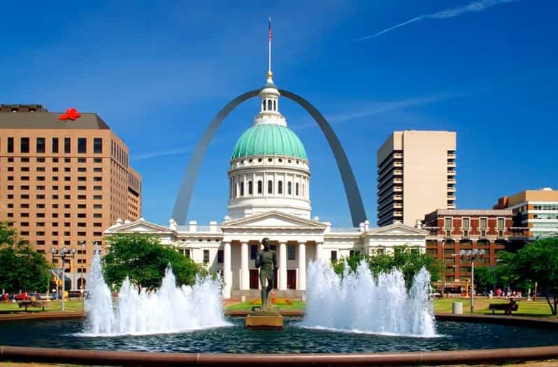 St. Louis Arch - Walking Tour and Entrance Ticket | GetYourGuide