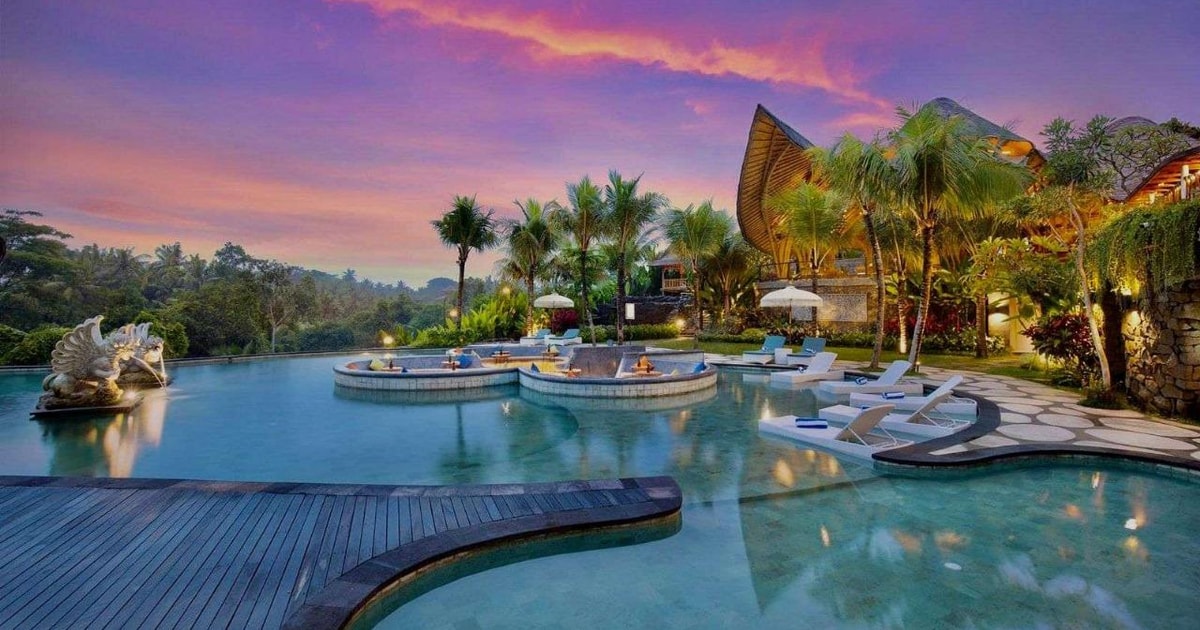 Tlaga singha Ubud infinity Pool+Monkey Forest + Water fall | GetYourGuide