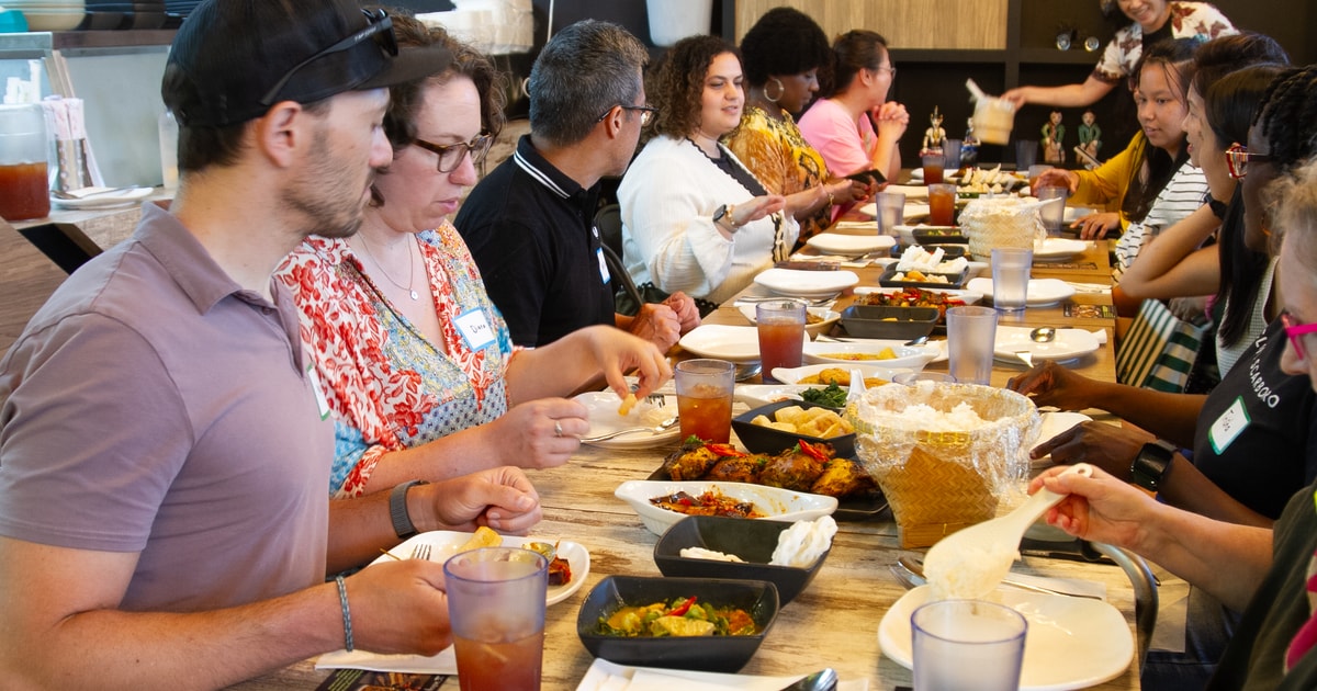 Toronto: Downtown Yonge Street Food Tour | GetYourGuide