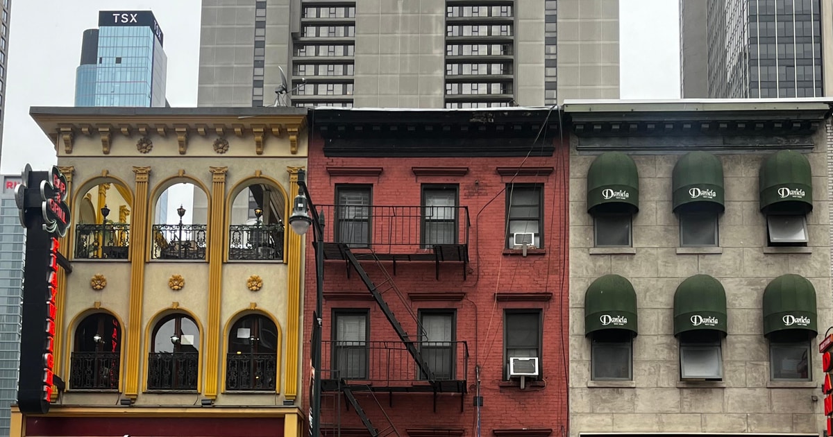 New York City: Tour of the 'Most Dangerous' Neighborhoods | GetYourGuide
