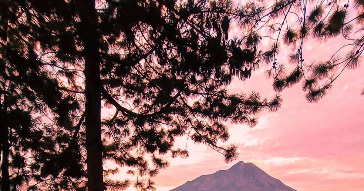 Yogyakarta Kedung Kayang-waterval en Borobudur-dronetrip | GetYourGuide