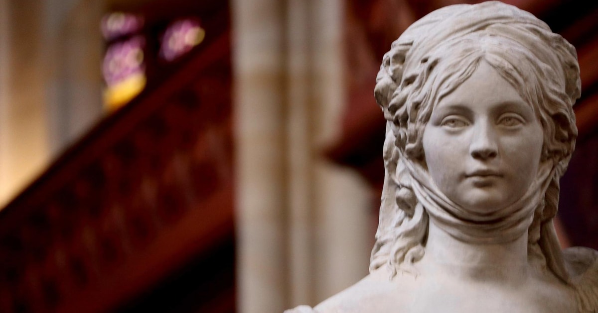 Unter den Linden: Prussian History Walking Tour | GetYourGuide