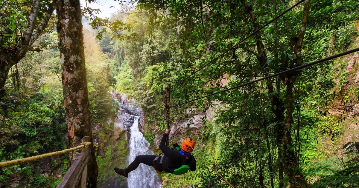 Excursión de un día a la Cascada y Parque de Aventura Juan Curi ...