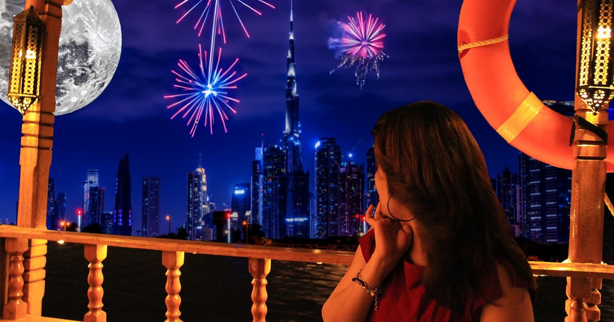 Dubai: Yılbaşı Gecesi Havai Fişek Abra Gezisi | GetYourGuide