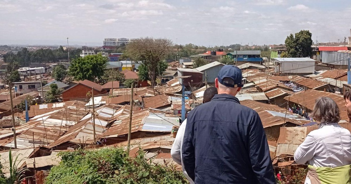 Von Nairobi: Rundgang durch die Gemeinde Kibera mit Transfer | GetYourGuide