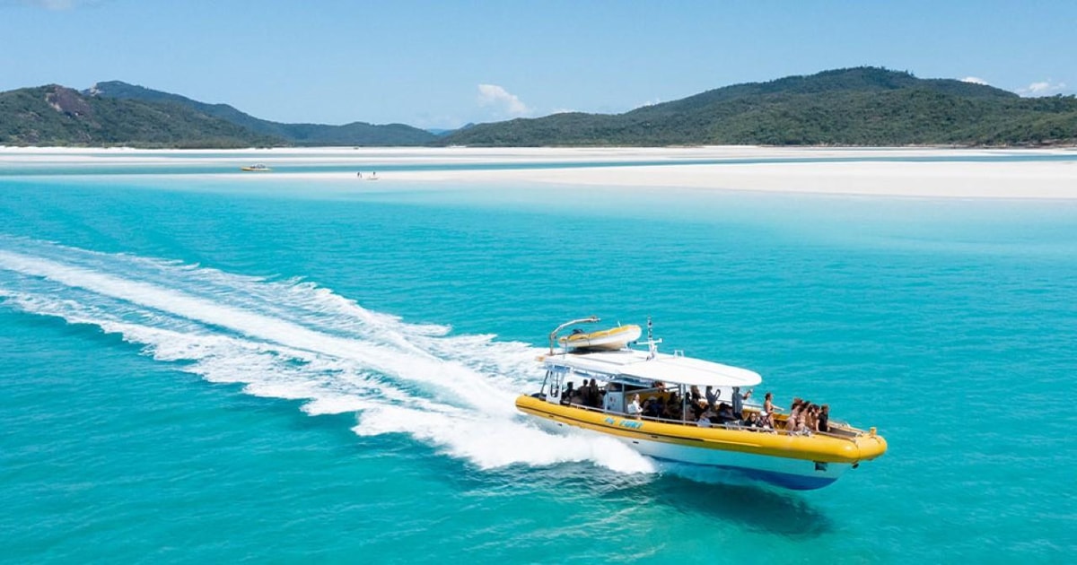 Whitsunday: Whitsunday Islands Tour with Snorkeling & Lunch | GetYourGuide