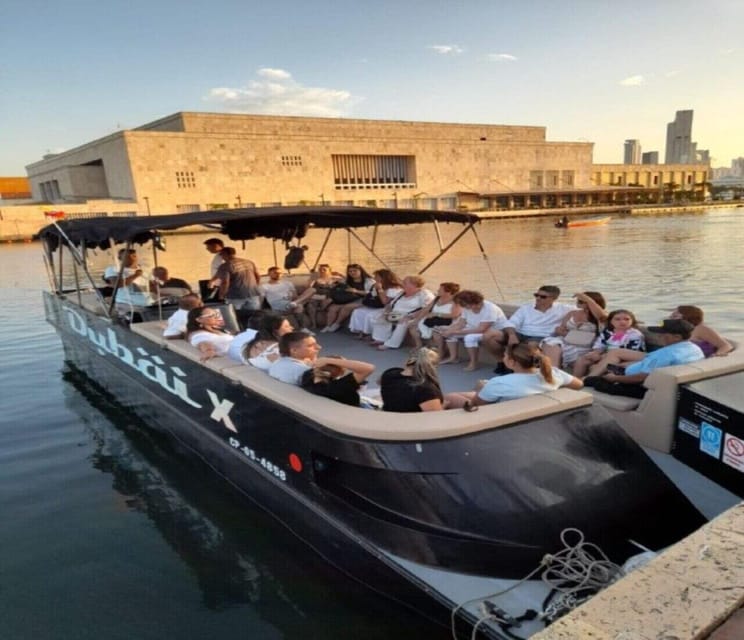 ¡Cartagena: tour en barco por la bahía con barra libre y DJ! | GetYourGuide