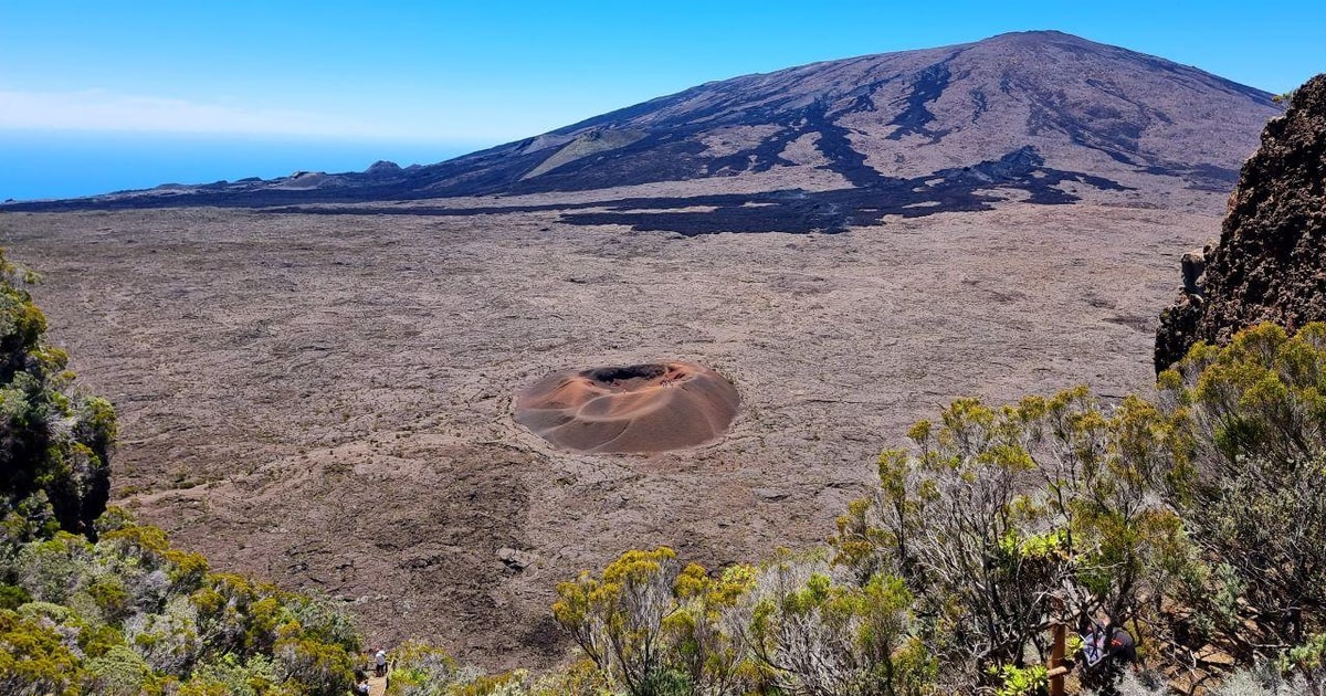 Reunion Island : Guided tour to the Volcano with lunch | GetYourGuide