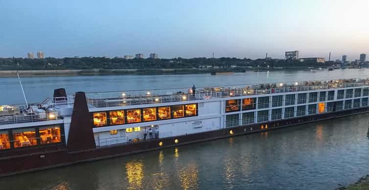 Premium Privat Transfer : Bucharest Airport to Giurgiu Port | GetYourGuide