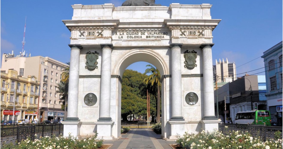 Tour inside museums, palaces, and temples in Valparaíso | GetYourGuide