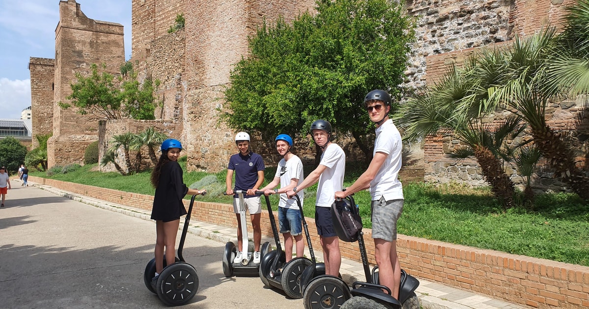 Málaga: Geführte Segway-Tour zur Burg Gibralfaro | GetYourGuide