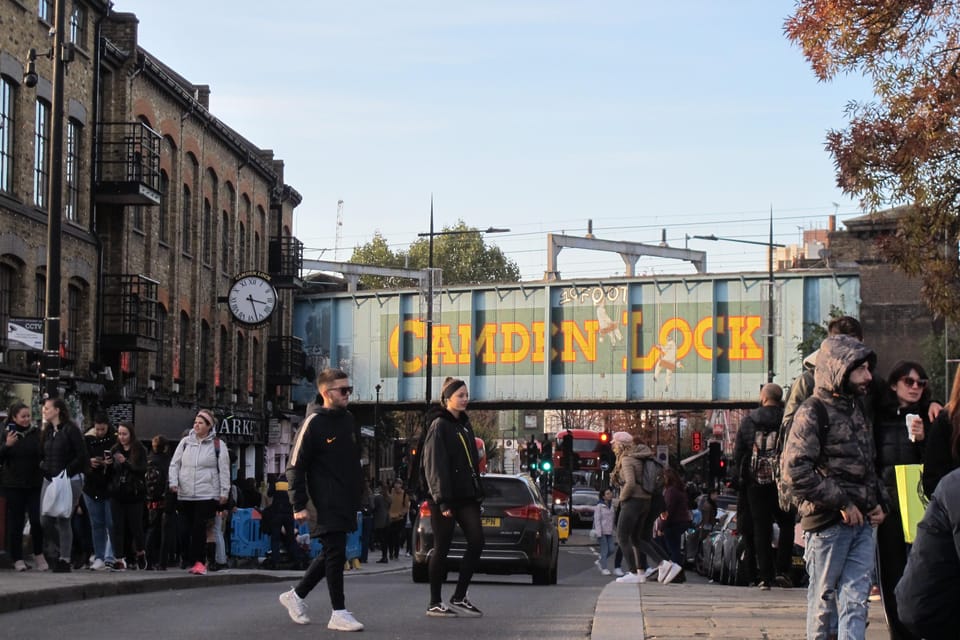 London: Taylor Swift's London Boy Music Video Sights Tour | GetYourGuide