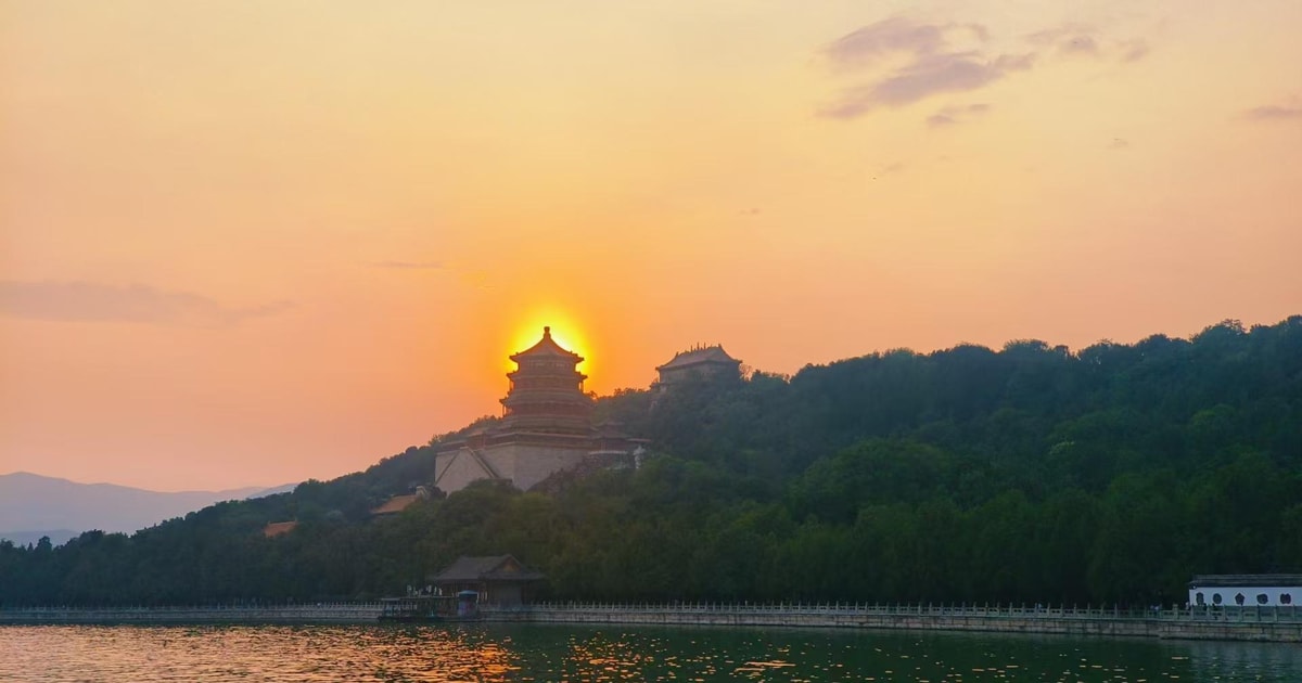 Beijing: Summer Palace Highlight Walking Tour | GetYourGuide