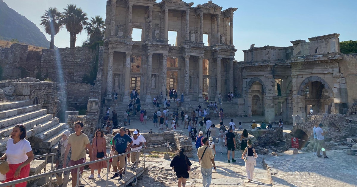 Kuşadası: Efes, Meryem Ana Evi ve Artemis Tapınağı Öğle Yemeği ...