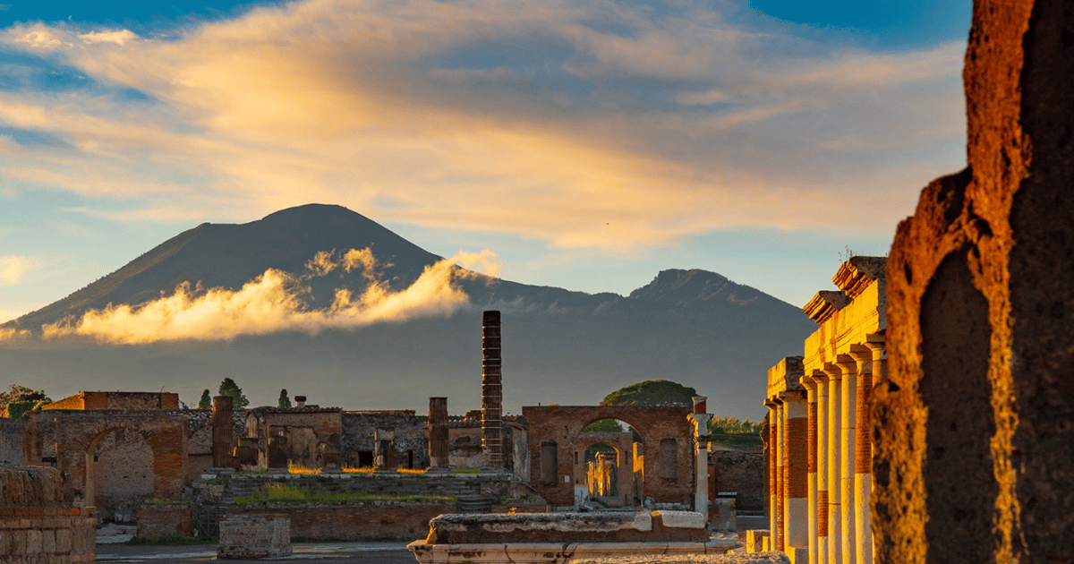 Tour del Vesuvio e di Pompei da Napoli Tutto Incluso | GetYourGuide