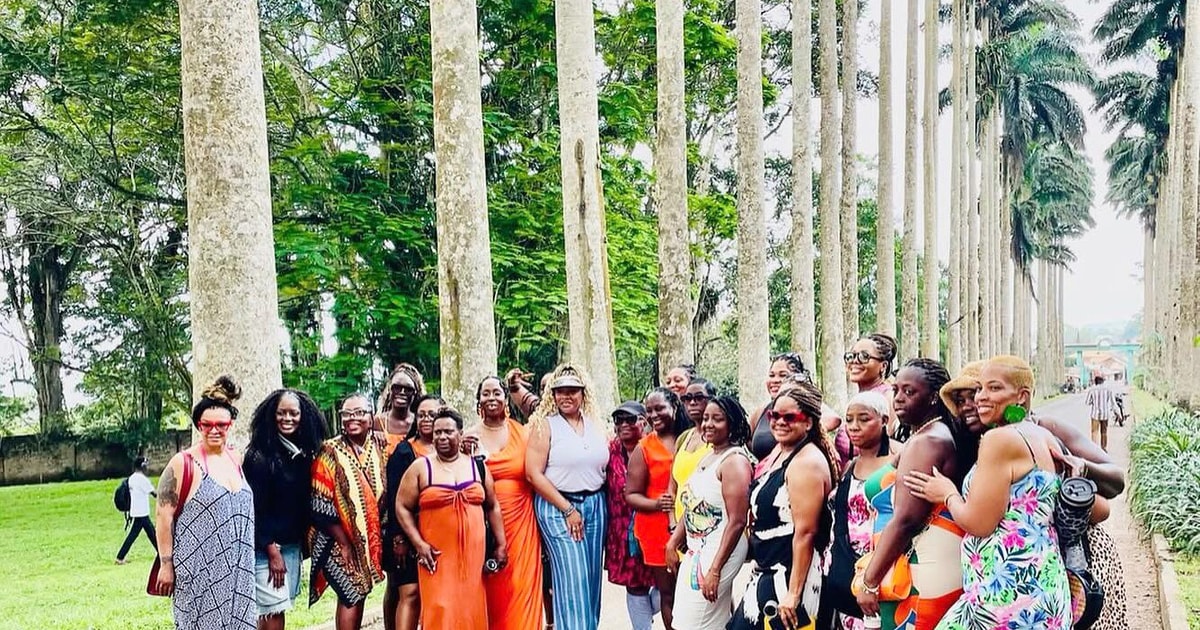 Accra : Aburi Gardens, Cocoa Farm, & Waterfalls Tour | GetYourGuide