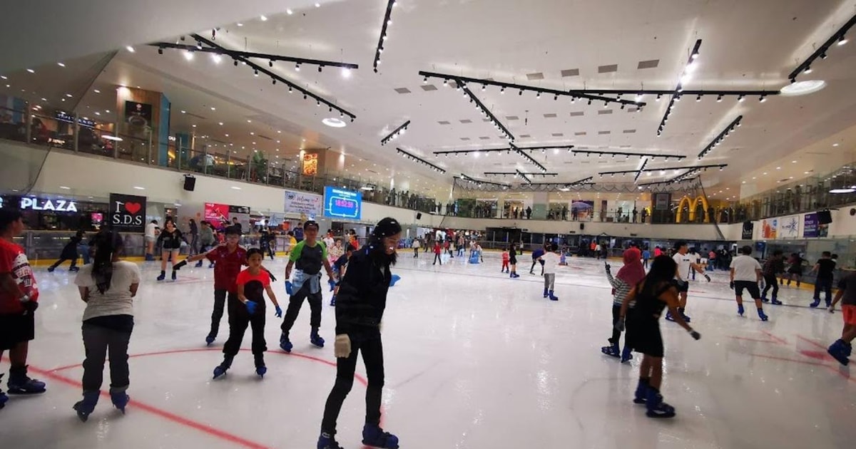 Johor: Ice Skating Experience with Blue Ice Skating Rink | GetYourGuide