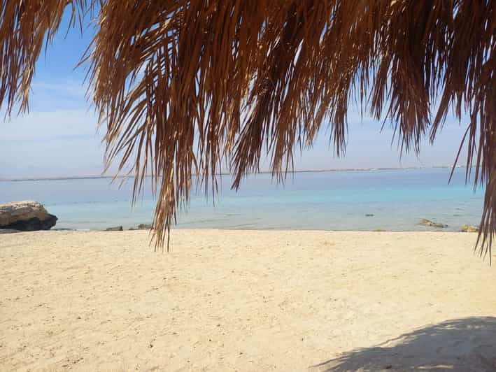 Hurghada: Boat trip to Magawish island with Multi Options | GetYourGuide