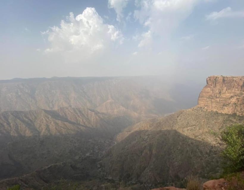 Abha. Explora la belleza de la naturaleza en el pueblo de Al-Habala ...