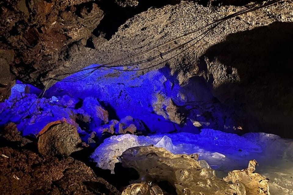 Excursión guiada de día completo en autobús por el Monte Fuji y el ...