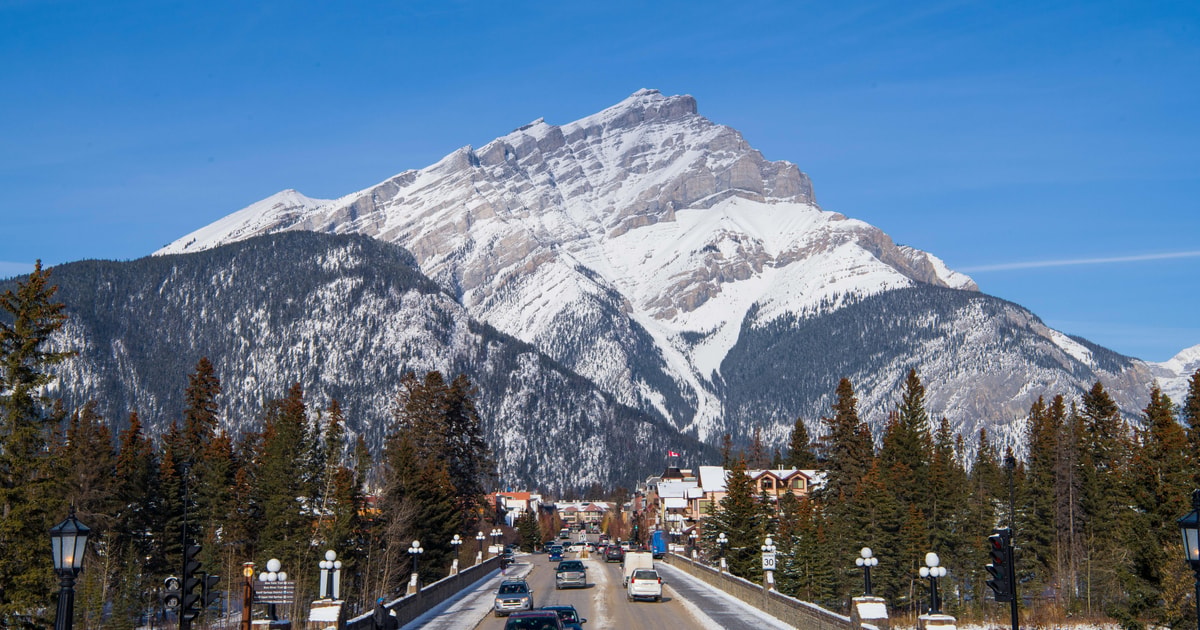 Banff: Guided Day Trip with Hotel Pickup and Drop-off | GetYourGuide