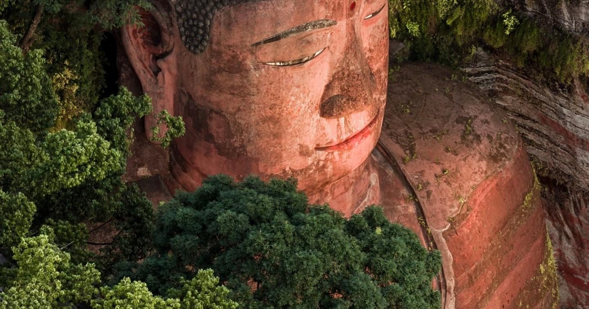 Leshan Giant Buddha & Huanglongxi Town: Full-Day Tour | GetYourGuide