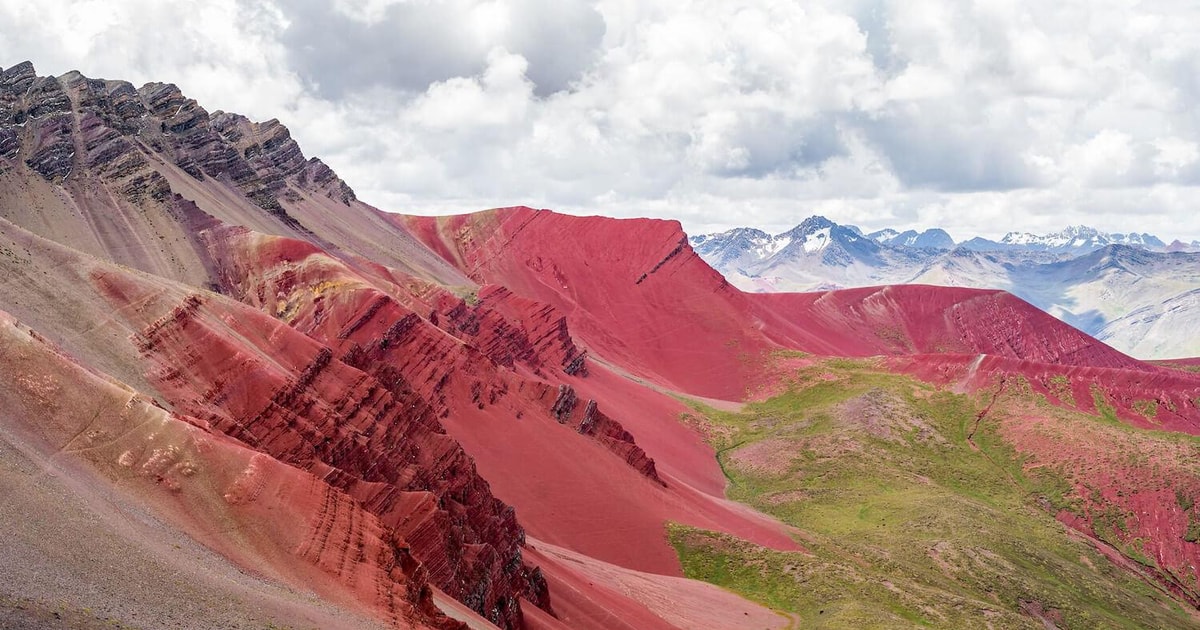 Ganztägiger Ausflug zum Regenbogenberg und zum Roten Tal in Cusco ...