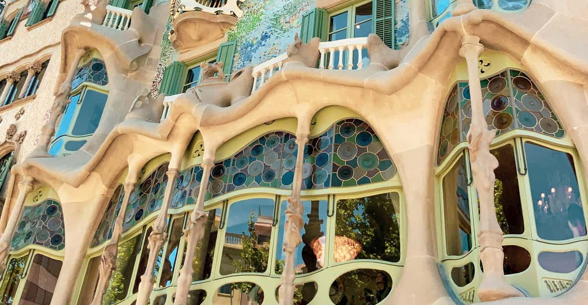 Barcelona: Gaudí Free Walking Tour | GetYourGuide