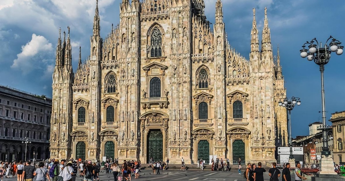 Milan: Guided Duomo Guided Tour and Rooftop Access | GetYourGuide
